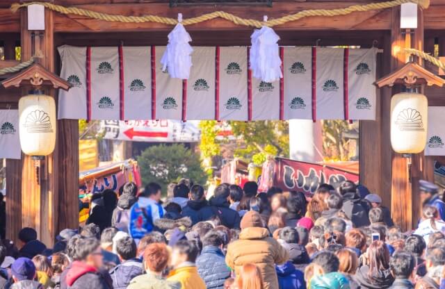 Kunjungan Pertama ke Kuil dengan Teman di Tahun Baru | Kepo Jepang